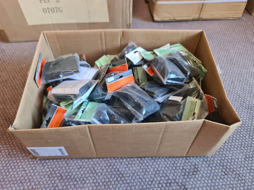 Posten Schiebe- Lichtregler 100-500W neu ab 1.- | Kaufen auf Ricardo