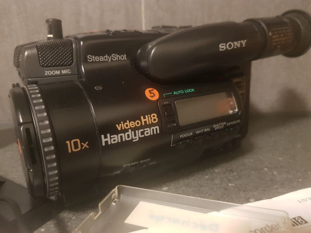 SONY VIDEO Hi8 Handycam CCD-TR808E (Gebraucht) in Essertes für CHF 52 ...