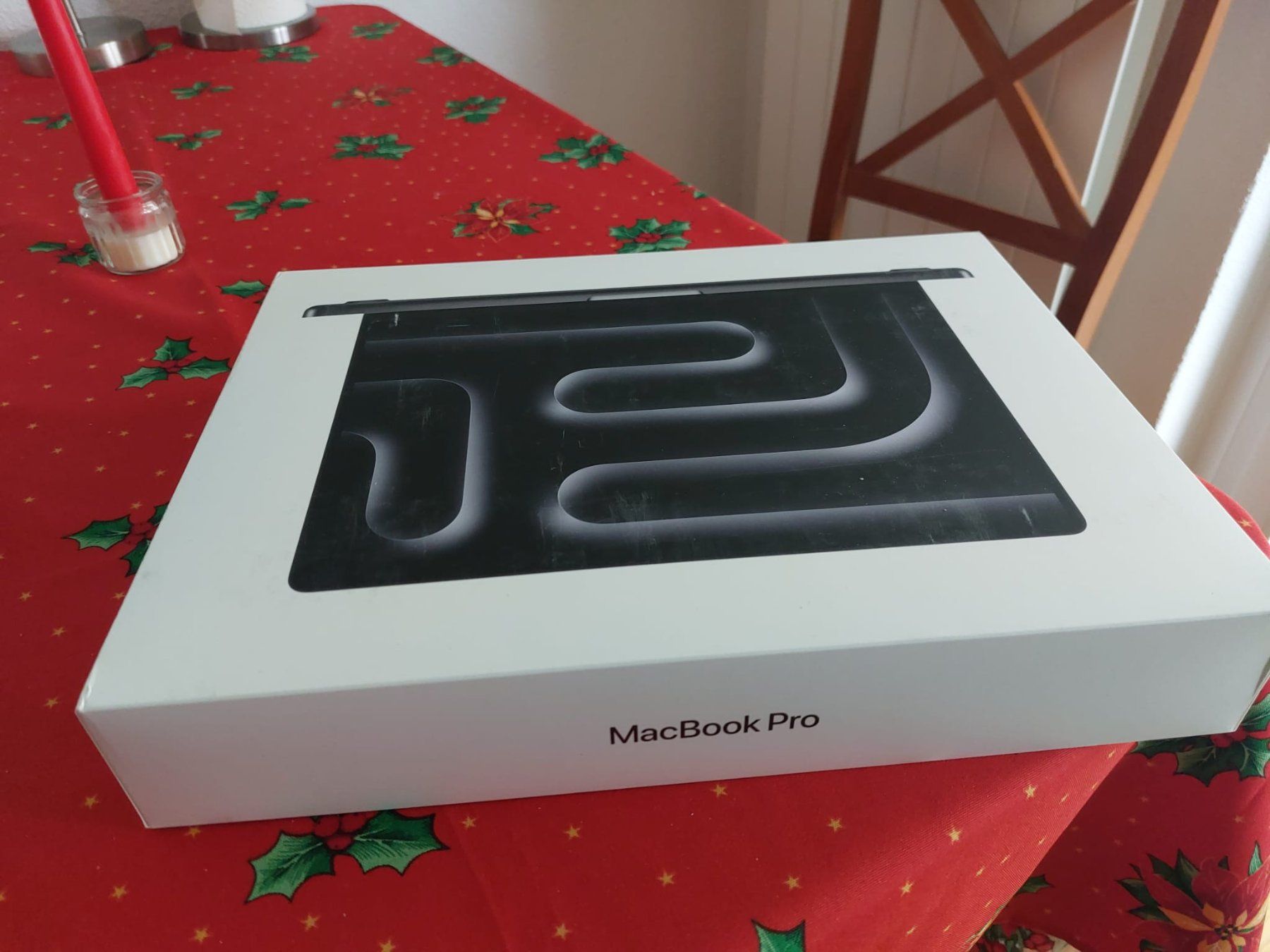 Apple MacBook Pro 14 - 2025 14.20", 512 GB, 16 GB, CH, M5 (Neu und ...