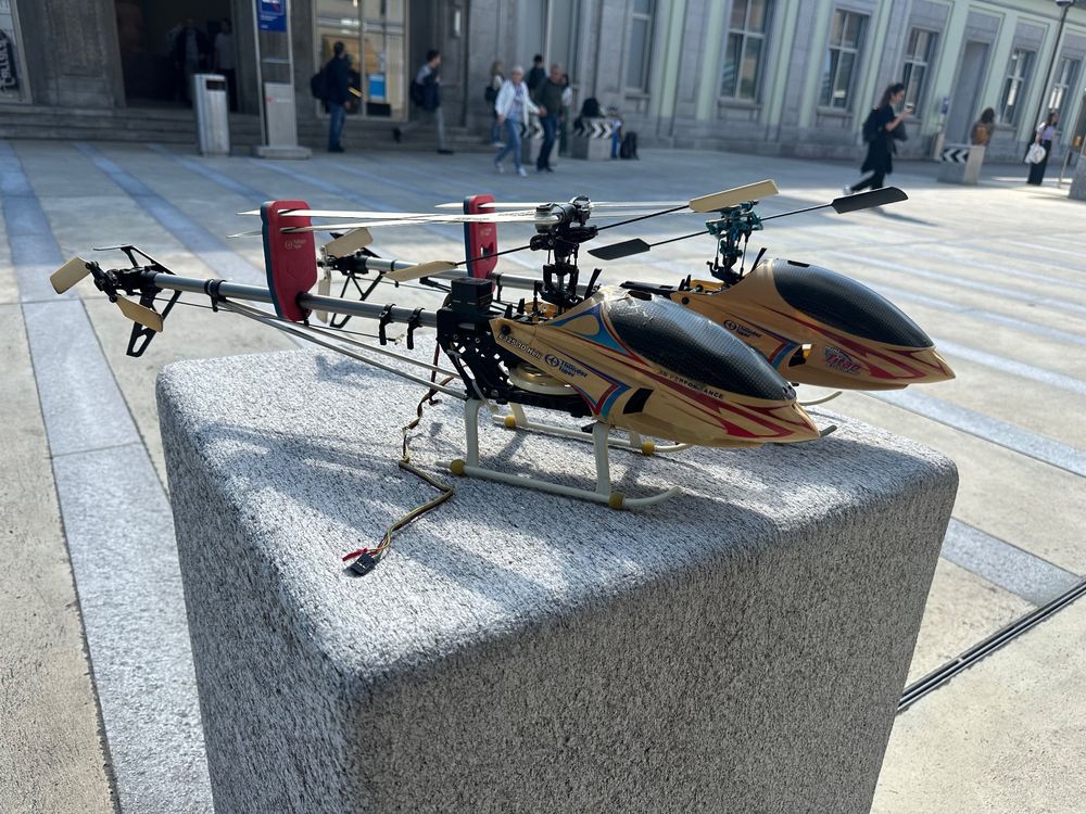 2x! Thunder Tiger Mini Titan E325 Heli | Kaufen auf Ricardo