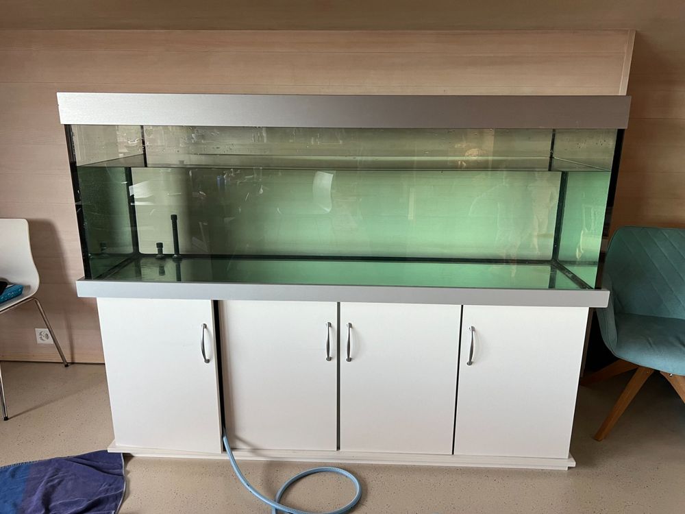 Aquarium 180x60x60 cm - 650 Liter mit Unterschrank/Abdeckung (Gebraucht ...