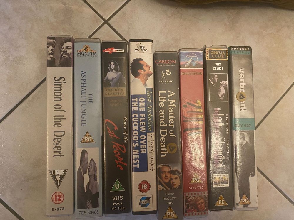 8 CLASSIC VHS PAL UK ENGLISH LANGUAGES | Kaufen auf Ricardo