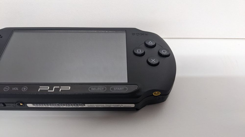 PSP Street mit Ladekabel und Memory Stick (PSP-E1004) (Gebraucht) in ...