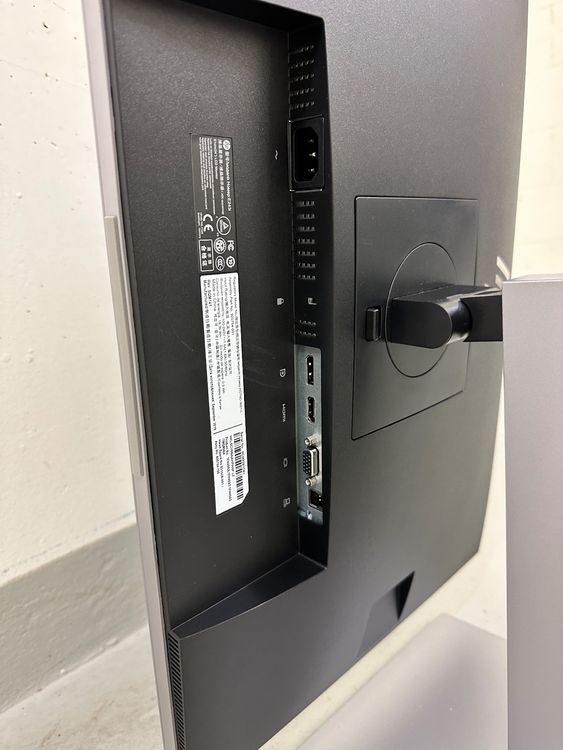 HP243i Monitor 24 inch | Kaufen auf Ricardo
