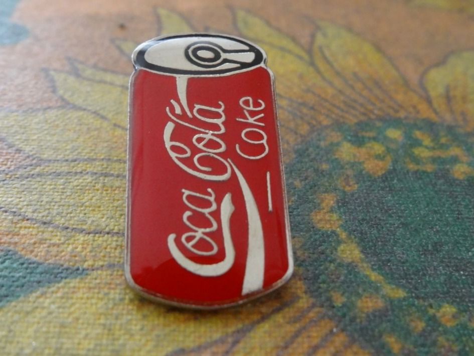 Pins COCA-COLA " Canette Coca-Cola " (Gebraucht) in Romanel-sur-Lausanne für CHF 2 – mit ...