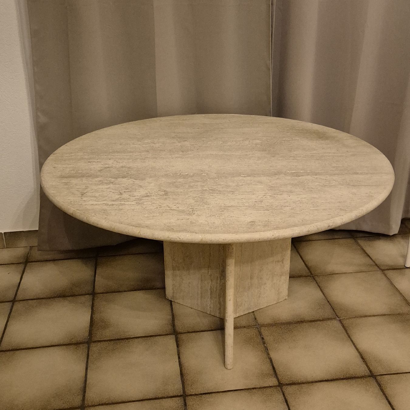 Table basse ronde en travertin véritable, vintage chic (D'occasion) à ...