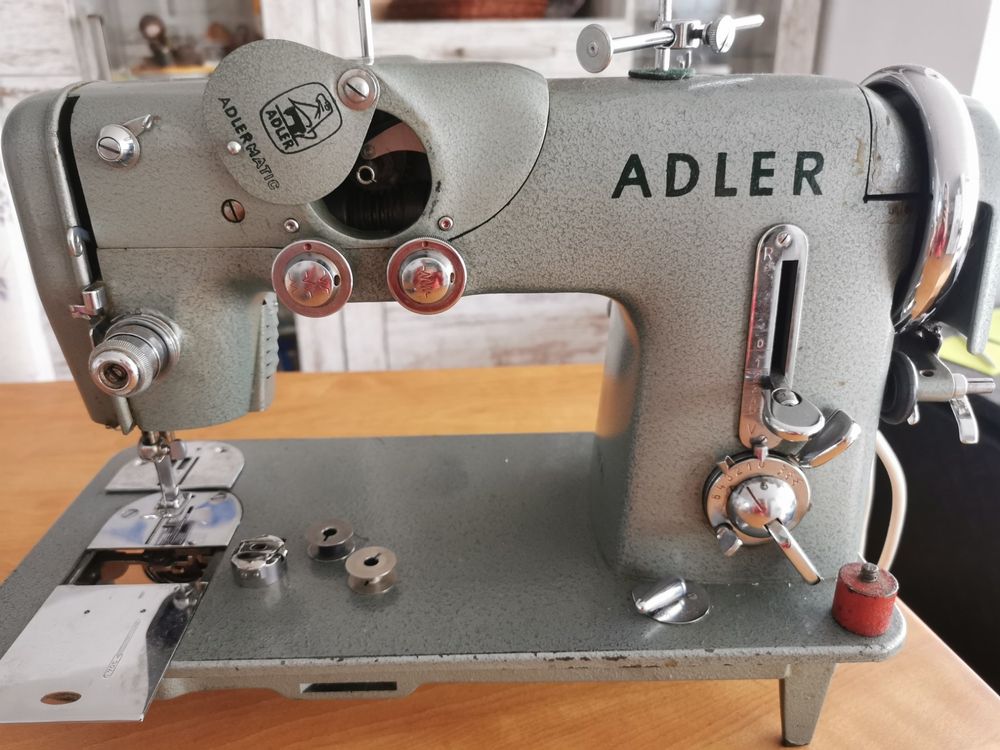 Antike Nähmaschine Adler (Gebraucht) in Arbon für CHF 195 – nur Abholung auf Ricardo kaufen