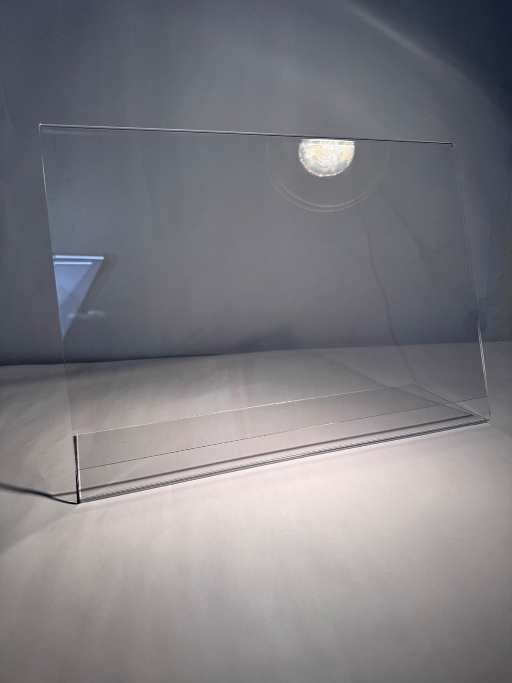 Tischaufsteller aus Plexiglas / Acrylglas, wie neu! (Gebraucht) in ...