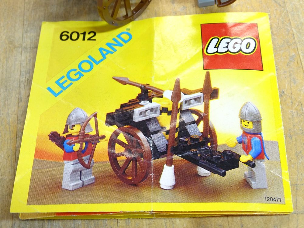 Lego 6012 Ritter Siege Cart, Komplett mit Bauanleitung (Gebraucht) in ...