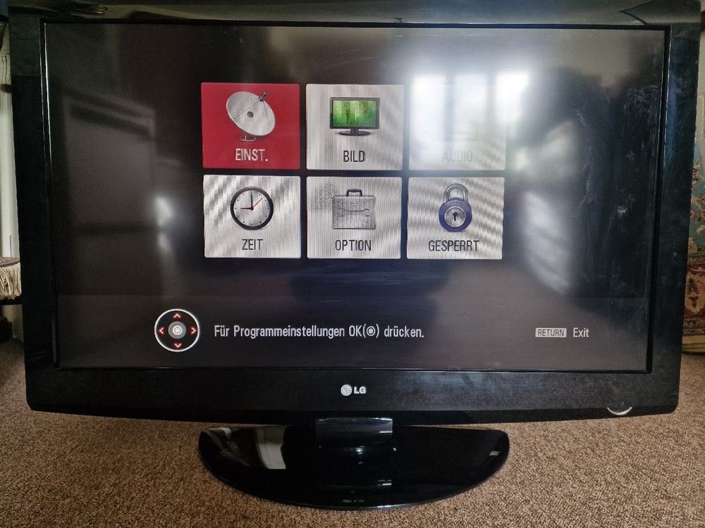 LG Fernseher 42 Zoll (Gebraucht) in Pfaffnau für CHF 60 – nur Abholung auf Ricardo kaufen