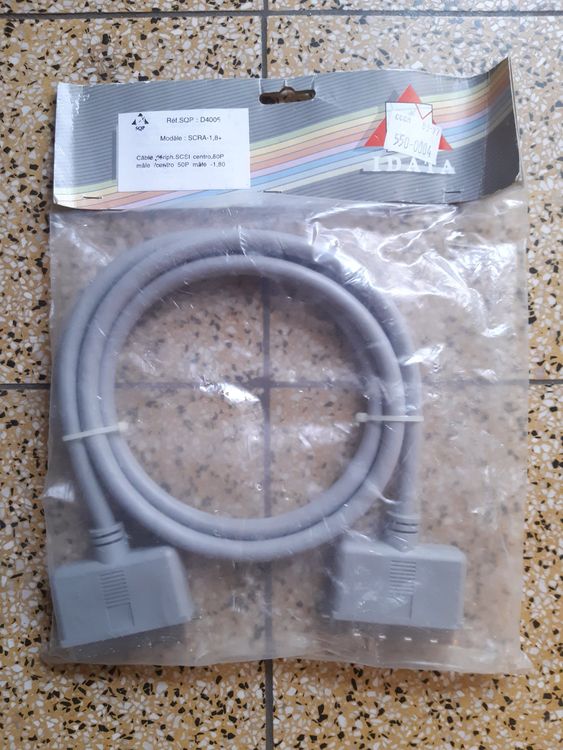 SCSI Centronics 50 Pin Male-Male 1.80m cable (Neu und originalverpackt ...