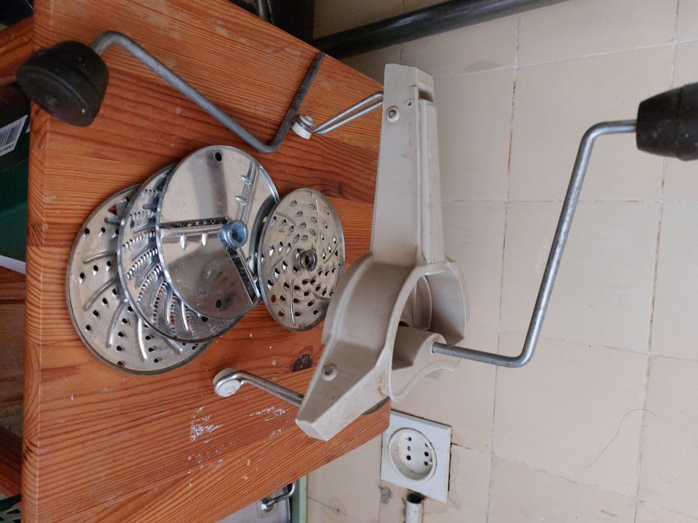 3 Râpeur légumes manuelle disques accesoires et coupe fruits (Neuf ...