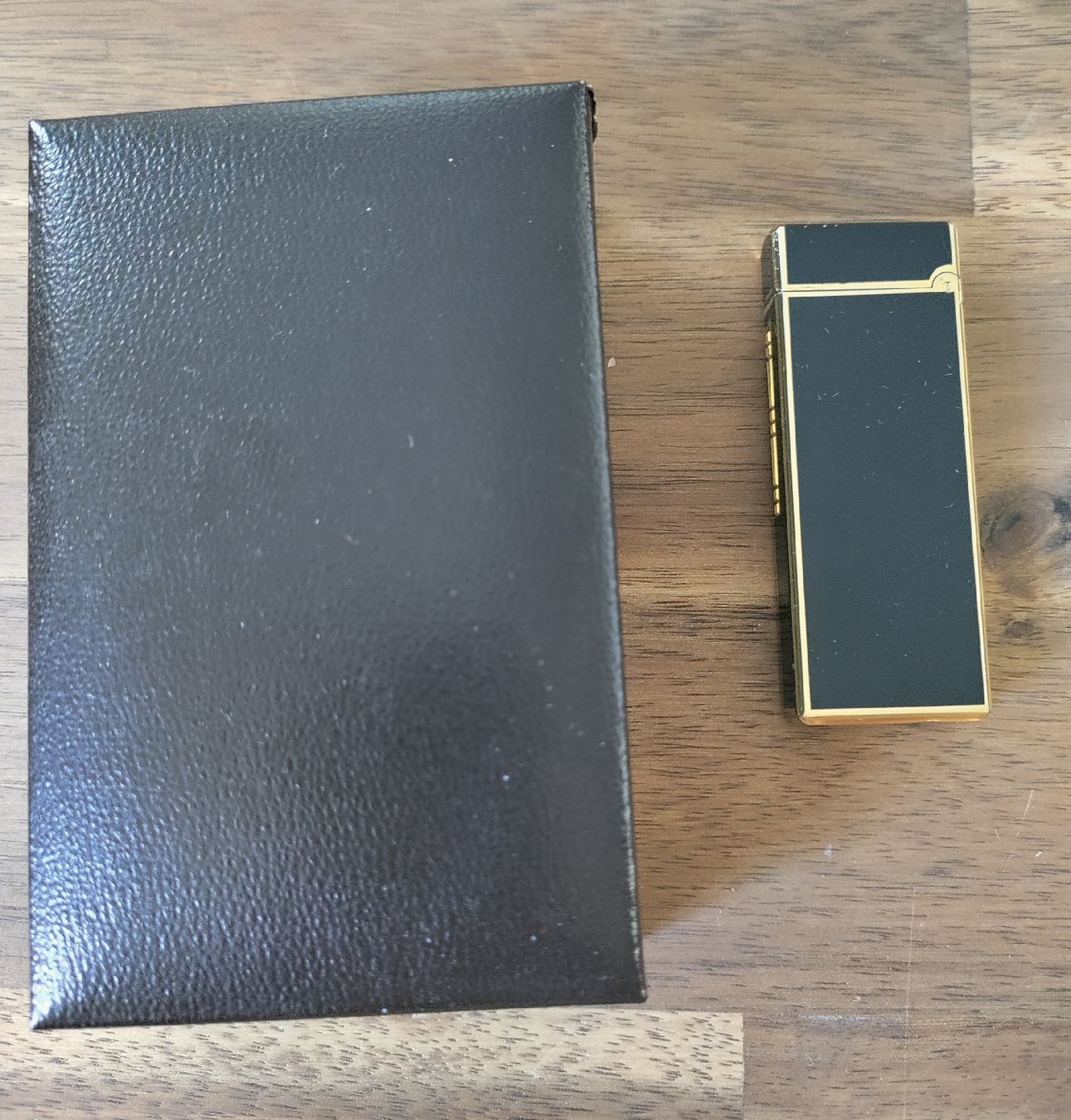 Briquet vintage noir et doré, Marque Colibri London (Defekt) in Troinex ...