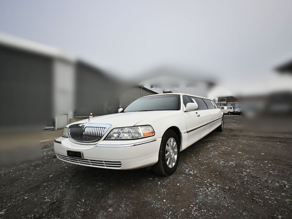 Lincoln Town Car Stretchlimousine – V8 Power für Events & Au (Gebraucht ...