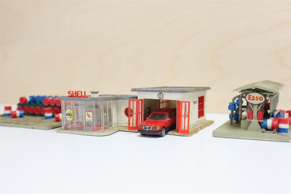 Kibri grosse Tankstelle & Tanklager Esso | Acheter sur Ricardo