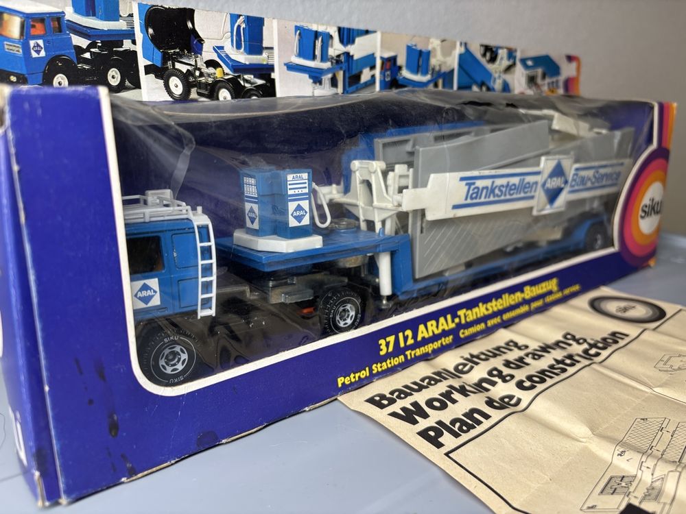 Siku 1:50 80 er Aral 3712 Tankstellenbauzug (Defekt) in Malters für CHF ...