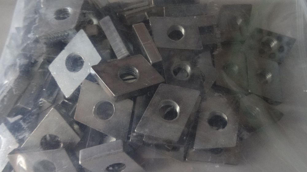 Nutenstein Einlegemutter Rhombusmutter (Neu (gemäss Beschreibung)) in ...