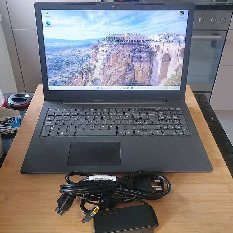 Lenovo V130-15IKB, i5-8250U, 256/12 Windows 11 (Gebraucht) in Arlesheim ...