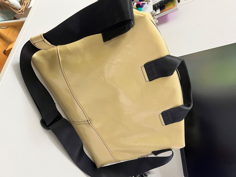 Freitag F305 Roy Laptoptasche (Gebraucht) in Eschenz für CHF 150 – mit ...