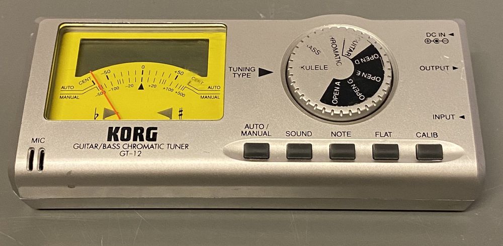 Korg Gitarre Guitar Bass Chromatic Tuner GT-12 | Kaufen auf Ricardo
