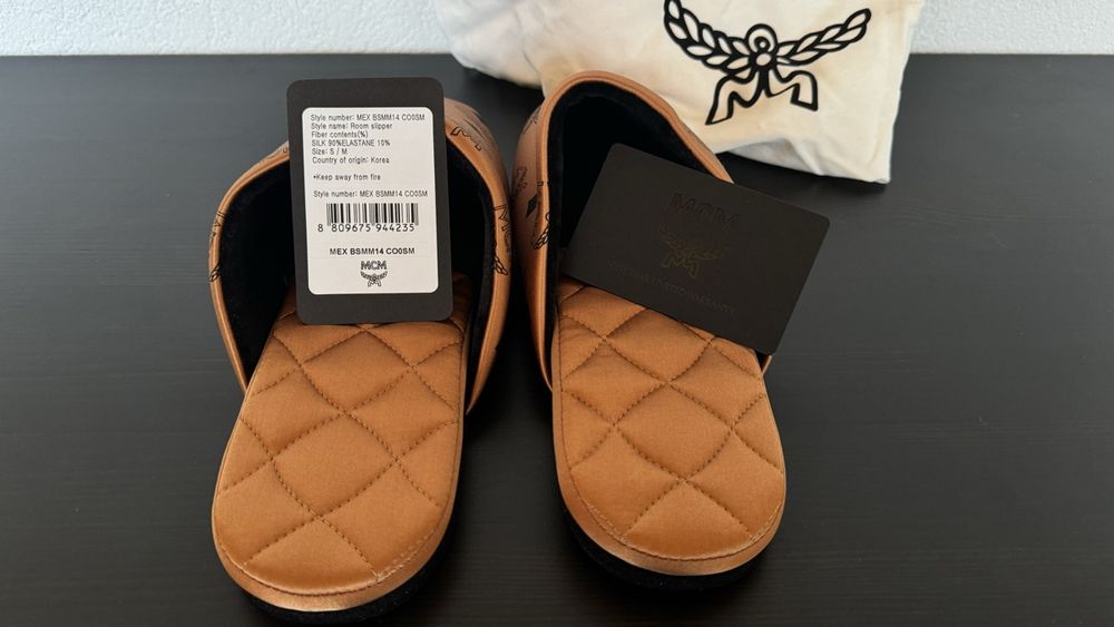 MCM Visetos Logo House Slippers (Neu und originalverpackt) in Zug für ...