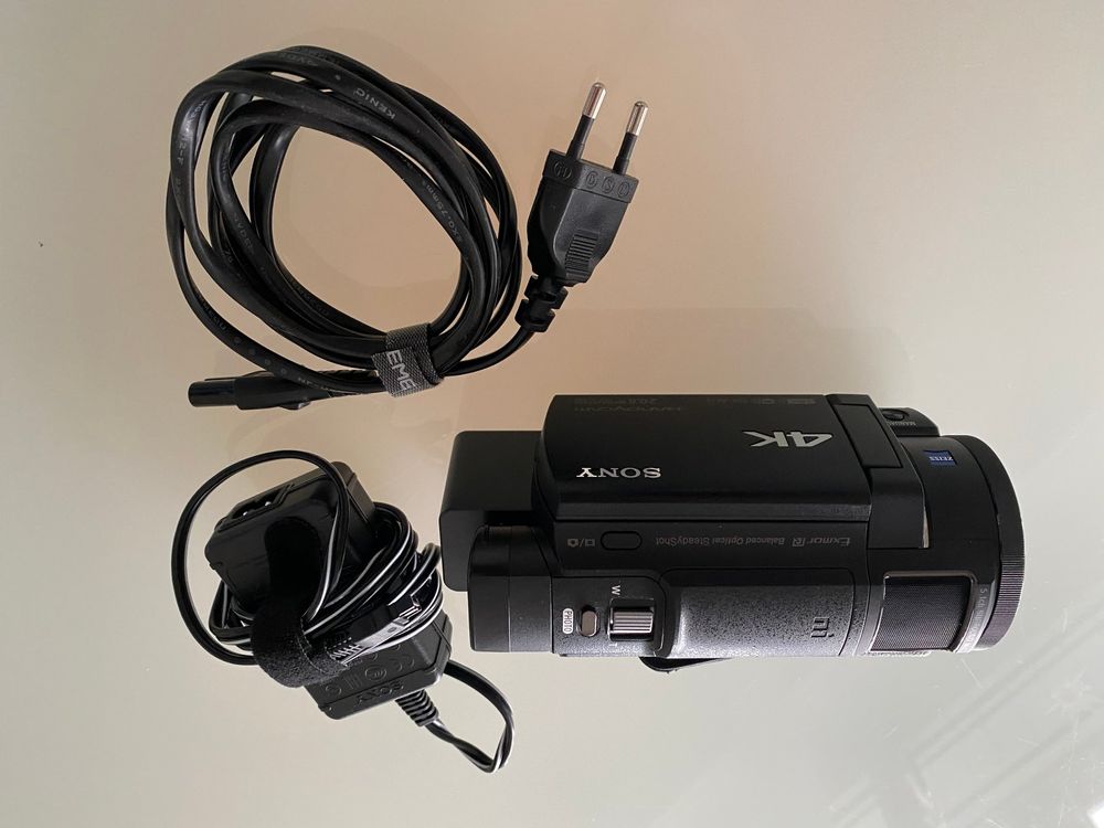 Sony-Camcorder AX33 mit 4K-Aufnahmen und Sucher (Gebraucht) in Bern für ...