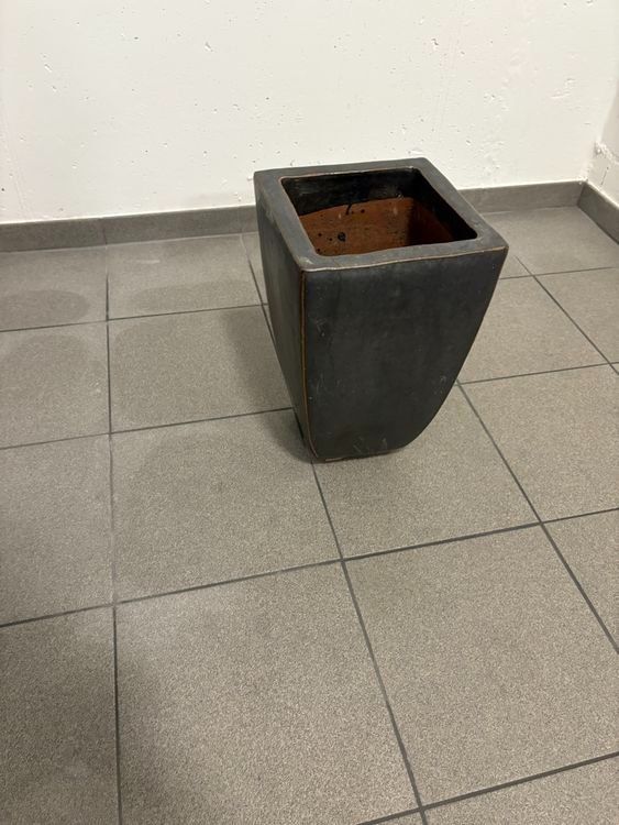 Pflanzentopf für den Aussenbereich (Gebraucht) in Zürich für CHF 35 – nur Abholung auf Ricardo ...