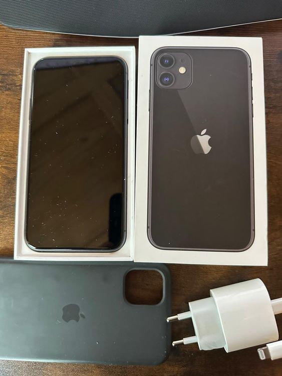 iPhone11, Black 128GB inklusive Original Apple Silikon Hüll (Gebraucht) in für CHF 200 – nur ...