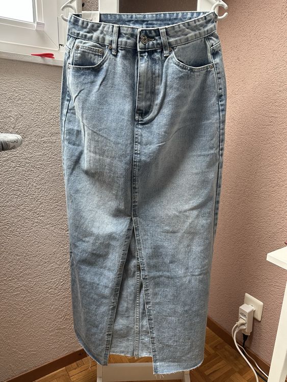 Jupe longue en jeans taille 38 neuve (Neu und originalverpackt) in Savagnier für CHF 20 – mit ...