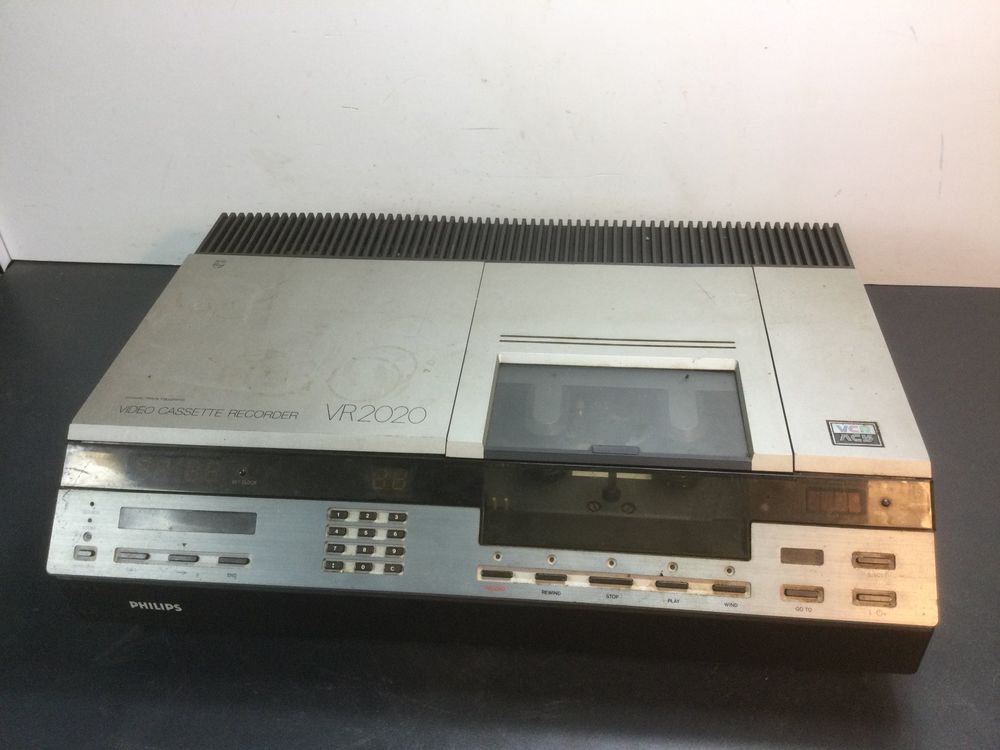 Alter VHS Videorecorder Philips VR2020 für Bastler (Gebraucht) in ...