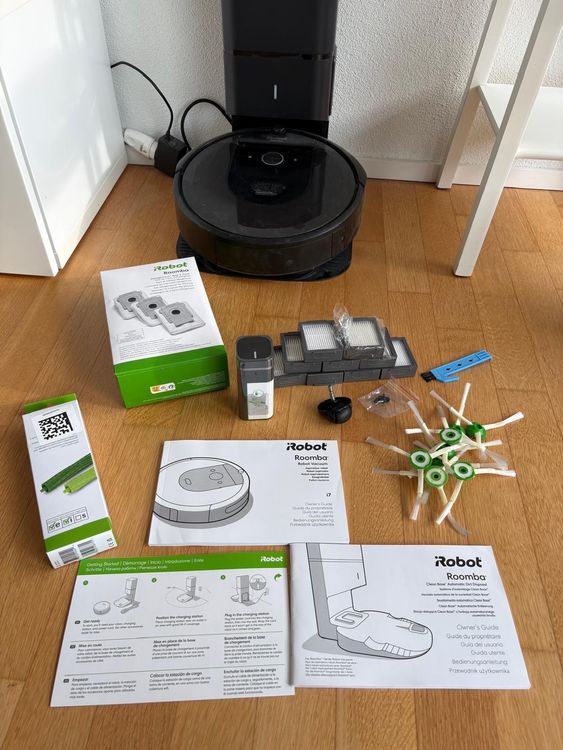 iRobot Roomba i7 mit Clean Base | Viel Zubehör | Top Zustand (Gebraucht ...