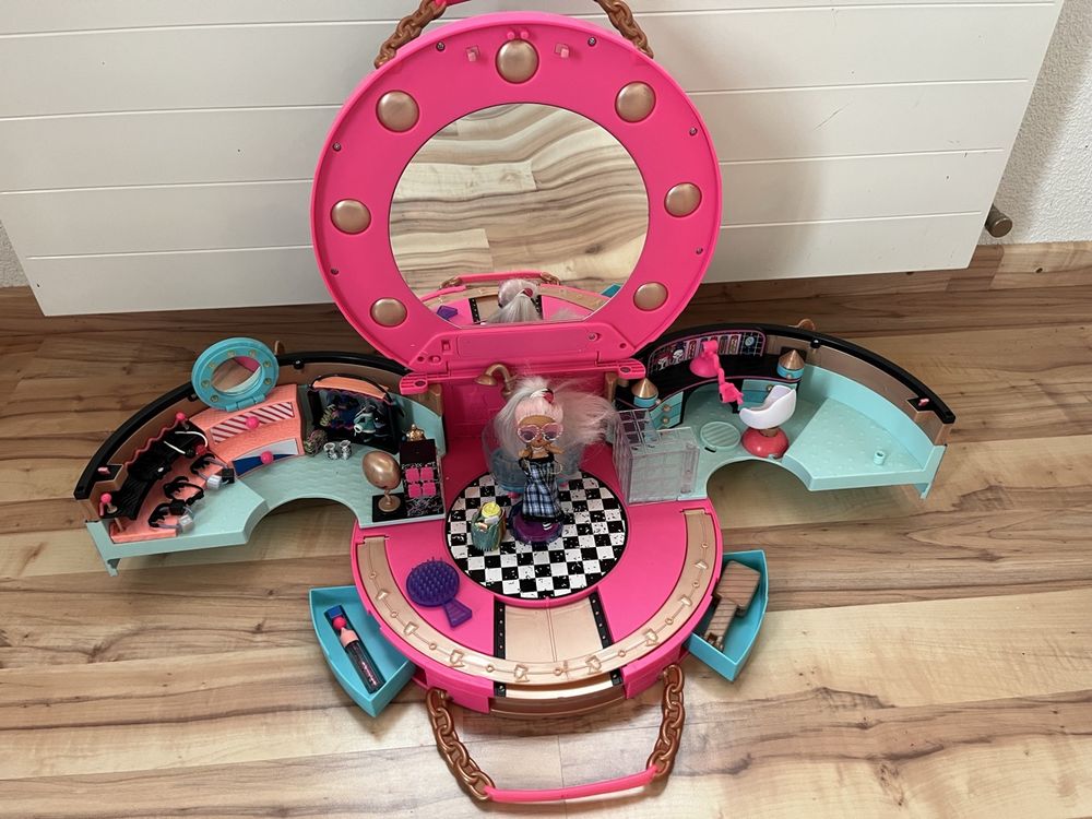 LOL Surprise Salon Playset (Gebraucht) in Reitnau für CHF 1 – mit ...