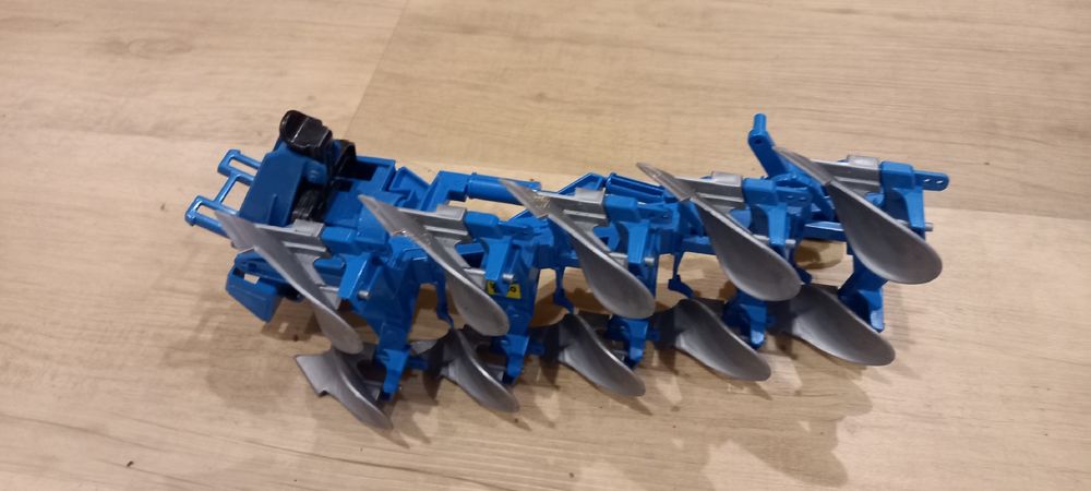 Bruder Wendepflug (Gebraucht) in Willisau für CHF 5 – mit Lieferung auf ...