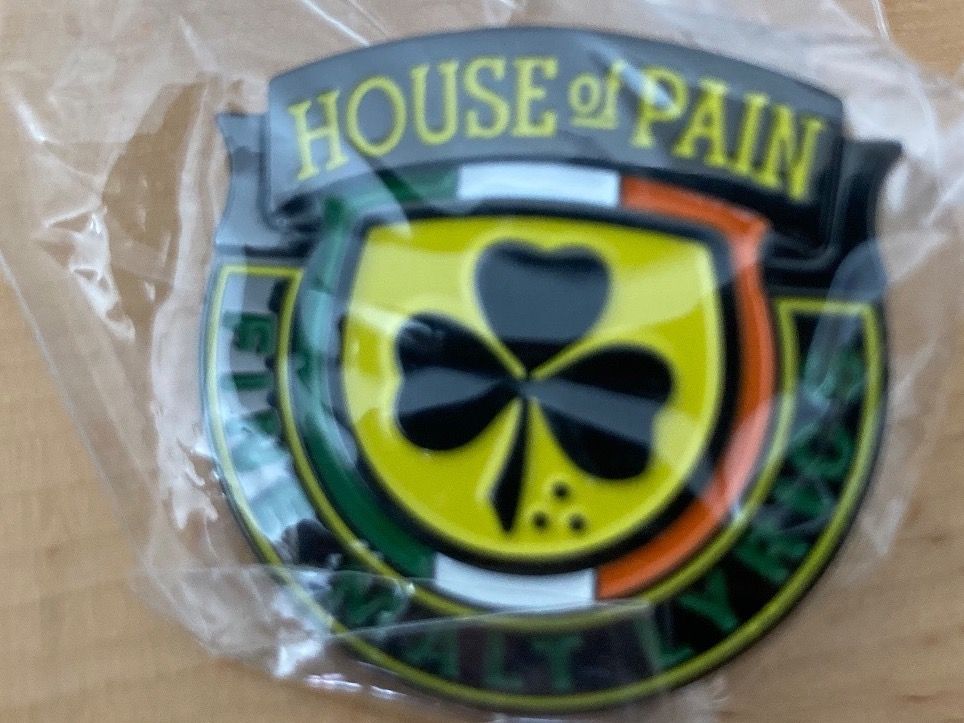 House of Pain Pin Anstecker Punk Metal Rock Band (Neu (gemäss ...