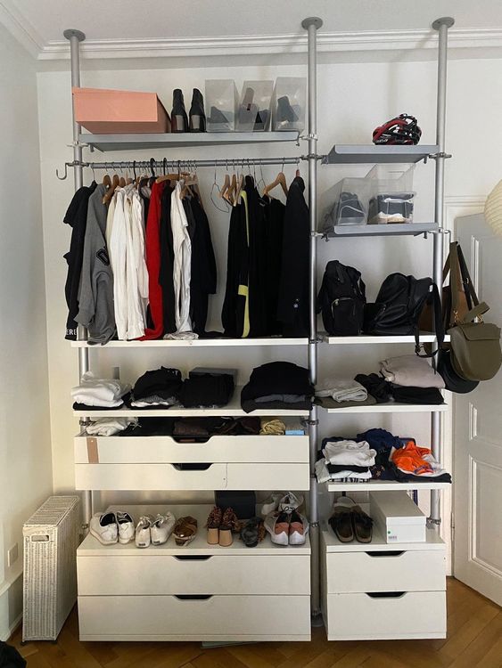 Stangen Kleiderschrank System