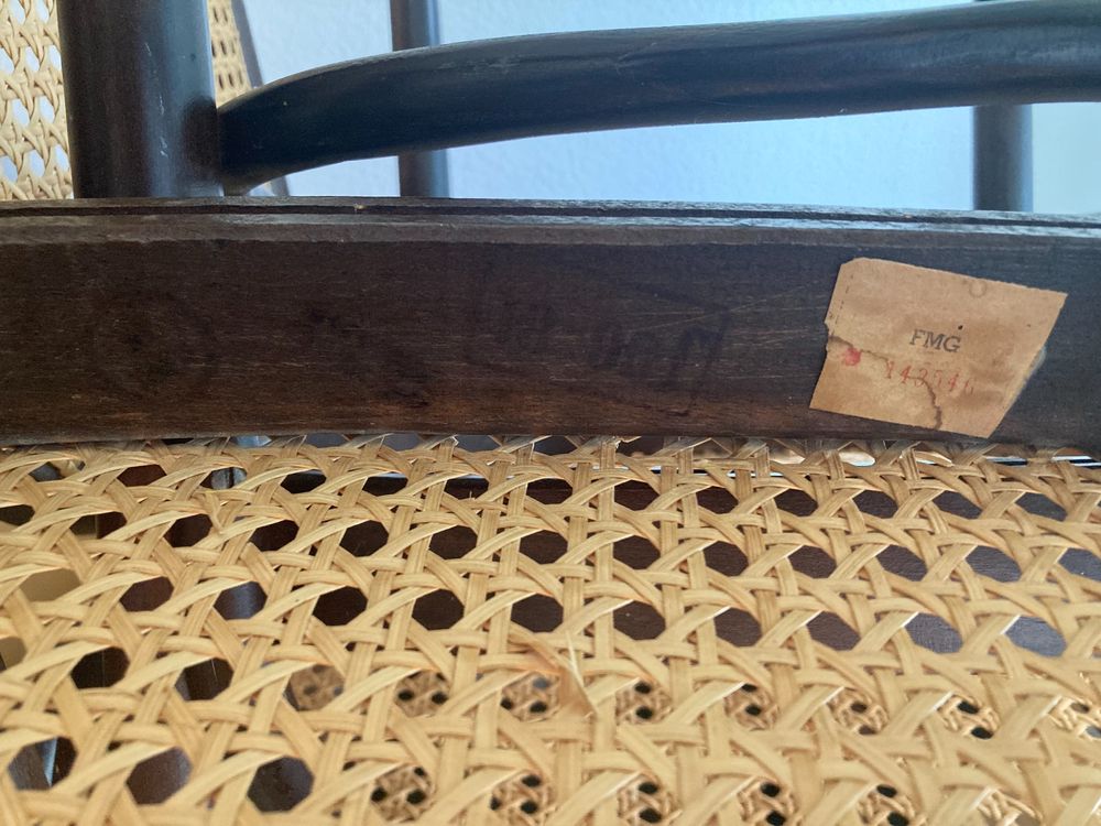 4 Thonet Stühle von FMG vintage mit Wiener Geflecht (Gebraucht) in Bassersdorf für CHF 200 – nur ...