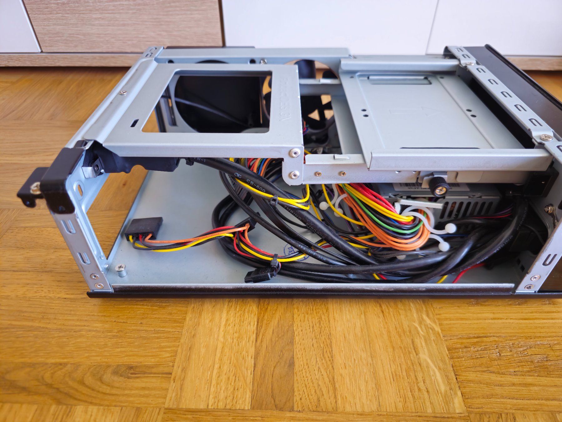 Boitier mini-ITX Antec ISK300-150 (Gebraucht) in Fribourg für CHF 35 ...