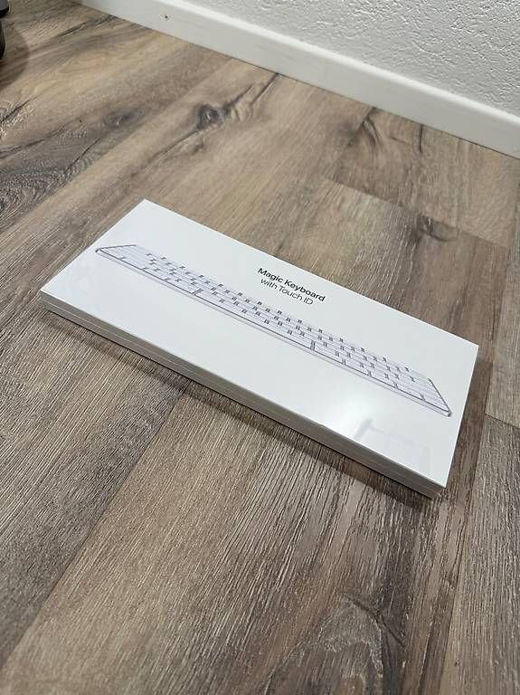 FABRIKNEU - Apple Magic Keyboard mit Touch ID & Lightning (Neu und ...