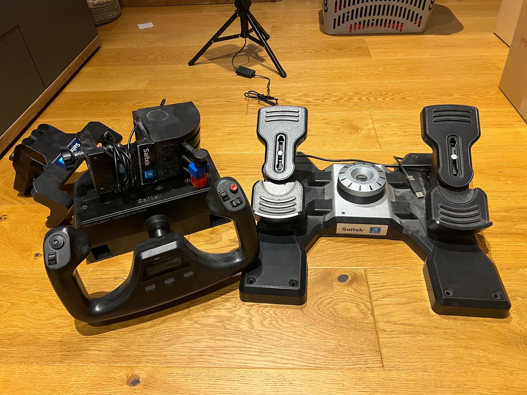 Saitek Pro Flight Yoke System et palonnier -Simulation (Gebraucht) in ...