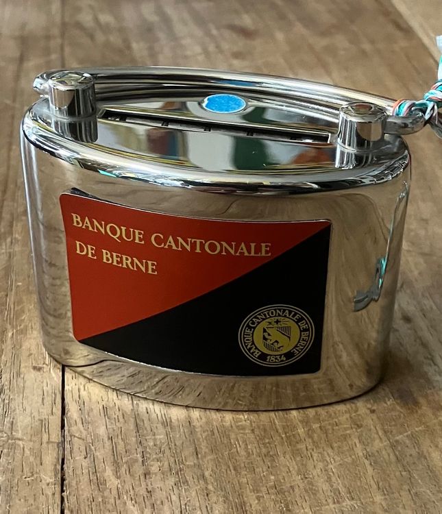 TIRELIRE AVEC CLE !! BANQUE CANTONALE DE BERNE (Gebraucht) in Basel für ...