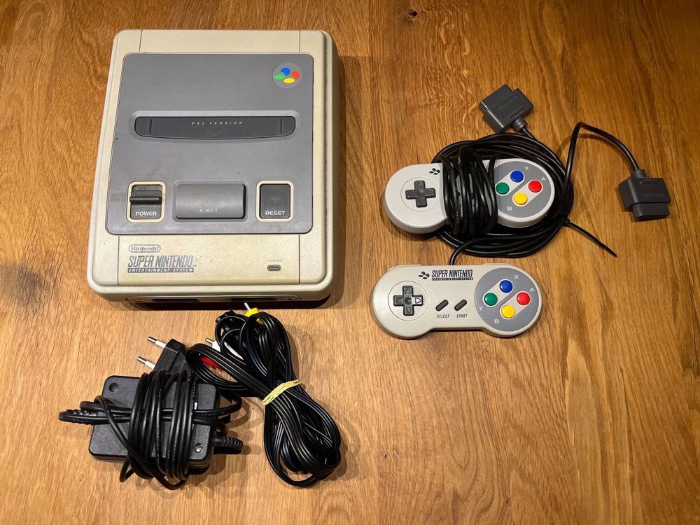 SNES + 2 Controller Retro Original Nintendo (Gebraucht) in St. Gallen ...