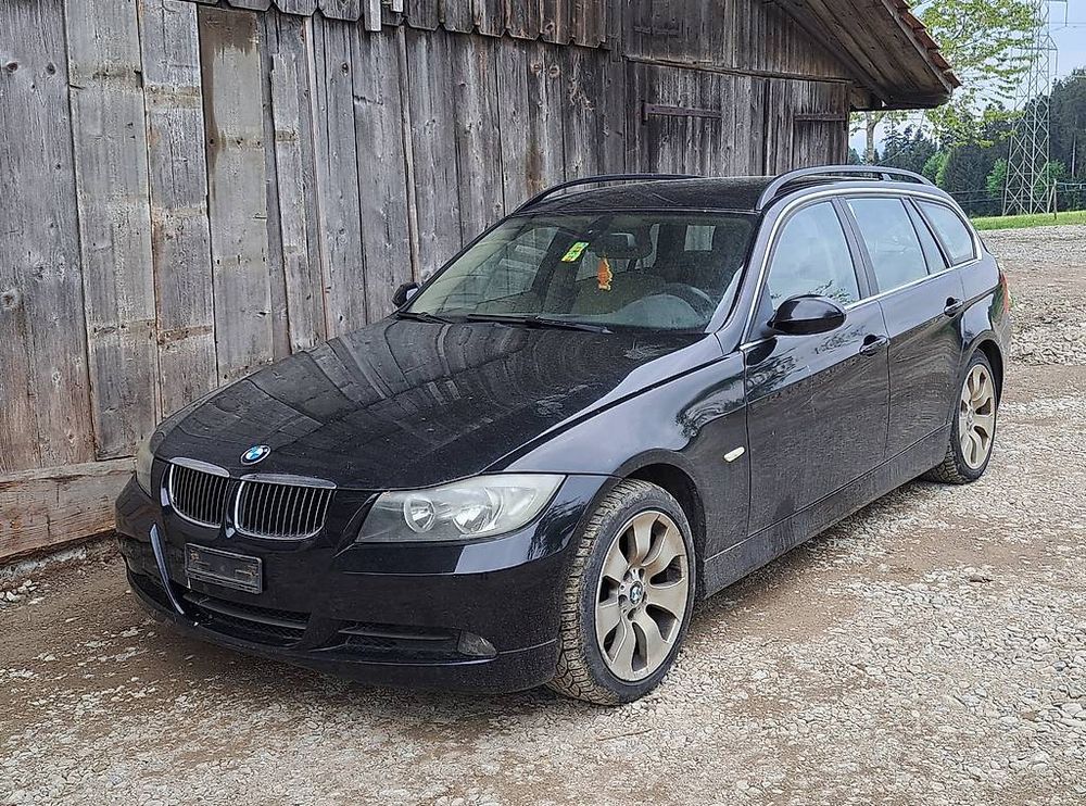 BMW 325 xi Touring Allrad (Gebraucht) in Oberthal für CHF 1300 – nur ...