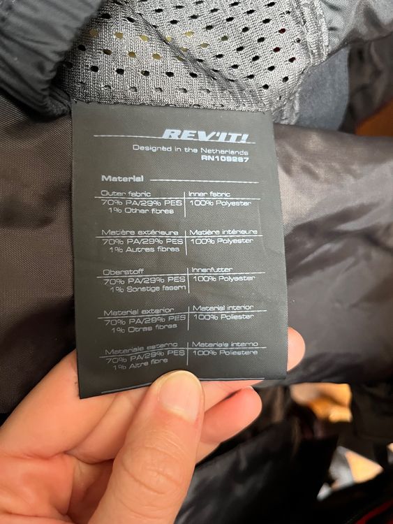 Revit Engineered Skin Damenjacke S (Gebraucht) in Zürich für CHF 20 ...