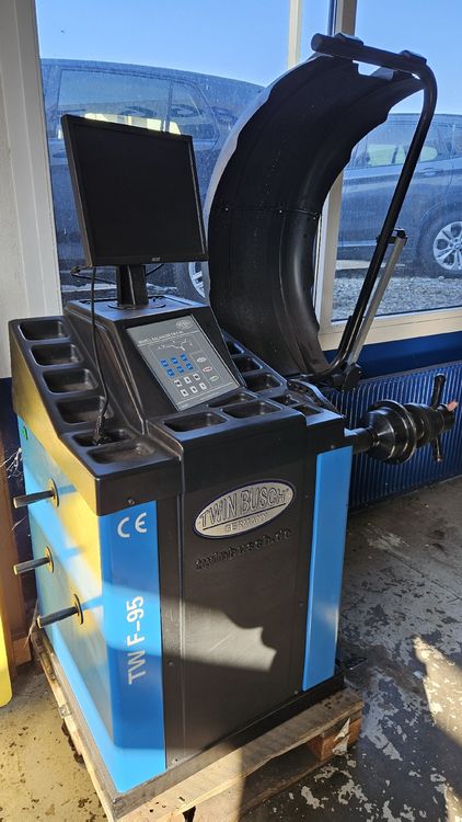 Reifenmontiermaschine Twin Busch TWF-95 (2019) (Defekt) in Mörschwil ...