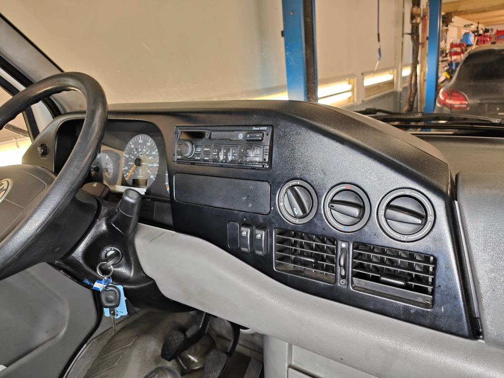 VW LT46 2.5 TDI mit hebebühne. Ab 1 fr. (Gebraucht) in für CHF 6001 ...