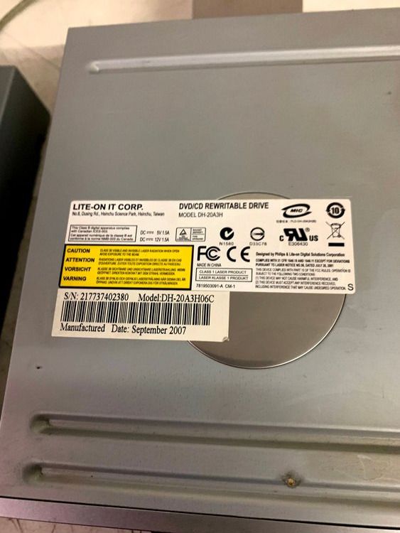 Laufwerk DVD * 3 DVD ROM Drive & Floppy Disk Drive | Kaufen auf Ricardo