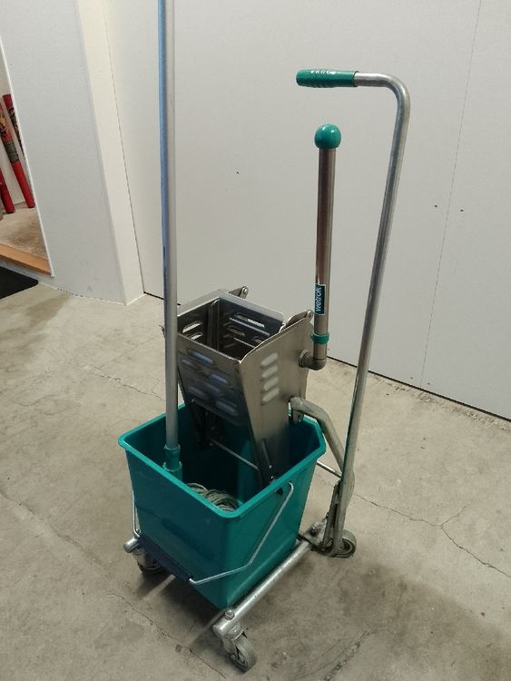 Wischmop Presse Set mit Eimer und Wagen Wetrok (Gebraucht) in Trubschachen für CHF 90 – nur ...