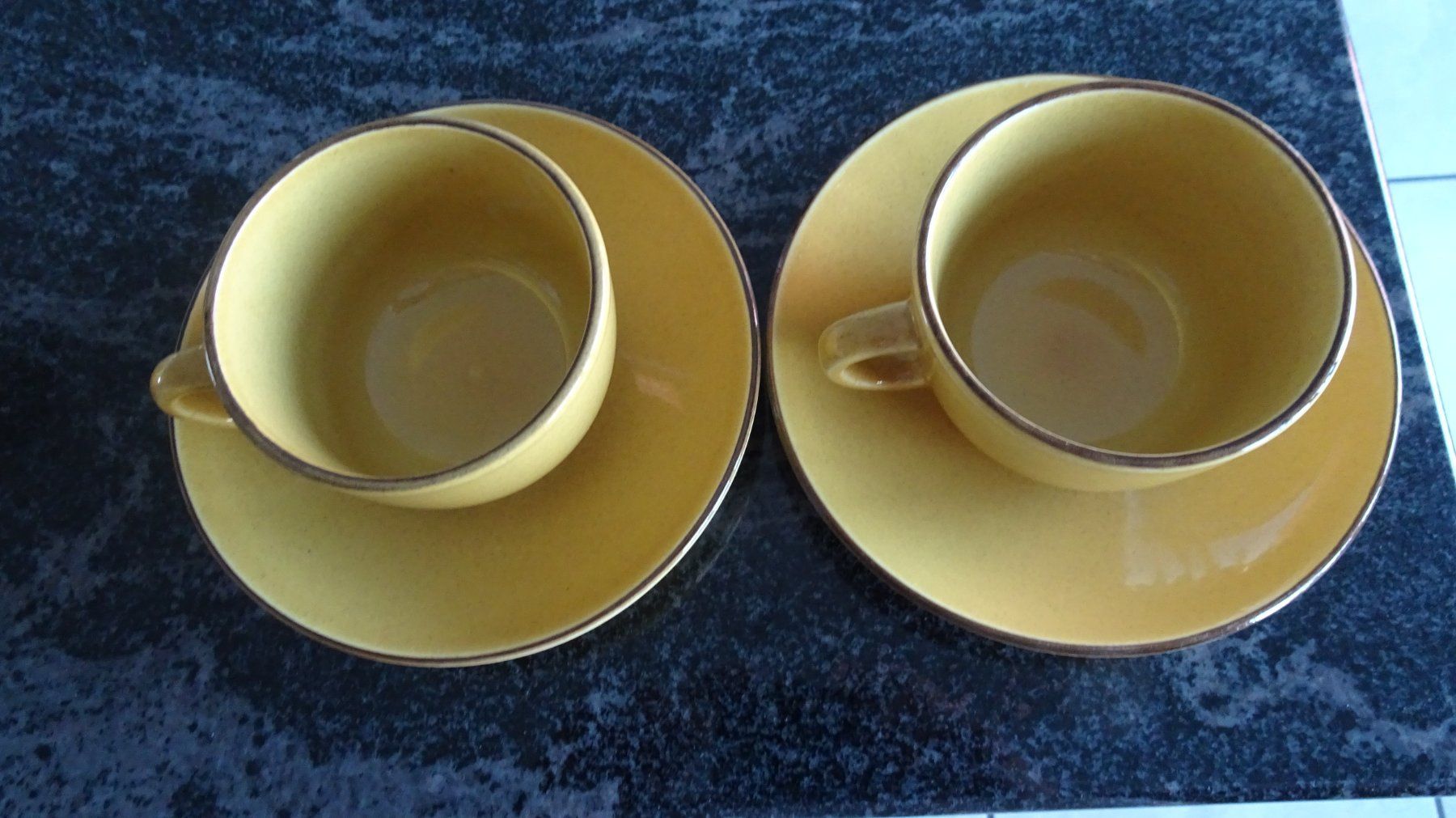 Rössler: 2 Tassen mit Unterteller Senffarbig meli versand mö (D ...