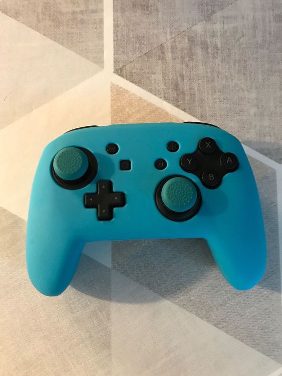 Manette Nintendo Switch Pro (Gebraucht) in Tramelan für CHF 23 – mit ...