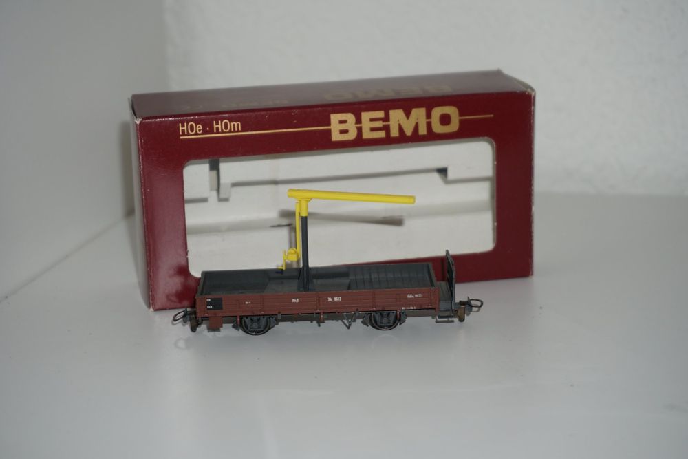BEMO 2268 192 - RhB Flachwagen mit Kran H0m (Gebraucht) in Matten b ...
